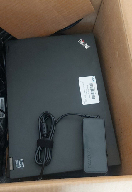 Notebook sotiladi