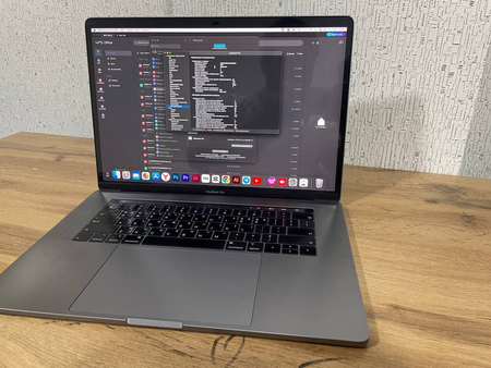 Mackbook i7 sotiladi