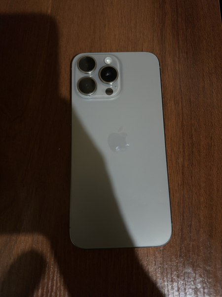 Срочно Apple Iphone 15 Pro Max 256
