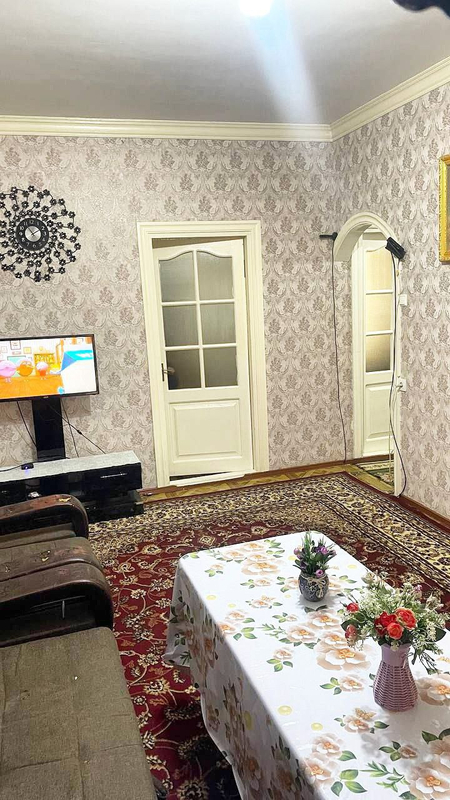 .Продам 3комнатную 3этаж 65м2 с мебельтехникой чистый ремонт 12квартал