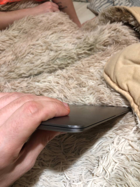 Apple Macbook Air M18/256 с коробкой документами 140 циклов