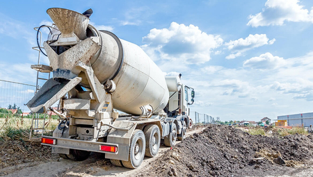 Beton maxsuloti va beton ustalari bor