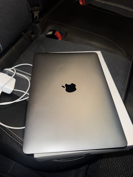 Macbook air m1 2024 8/256