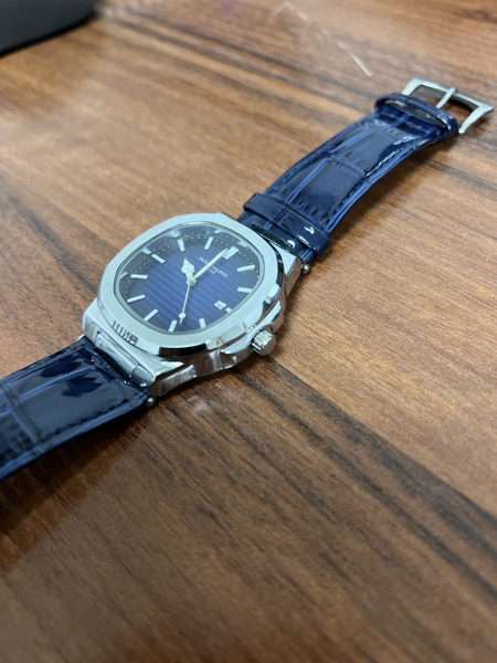 Soat sotiladi patek philippe