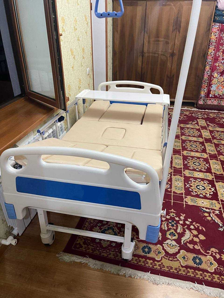 Продам медицинскую кровать ID-CS 04