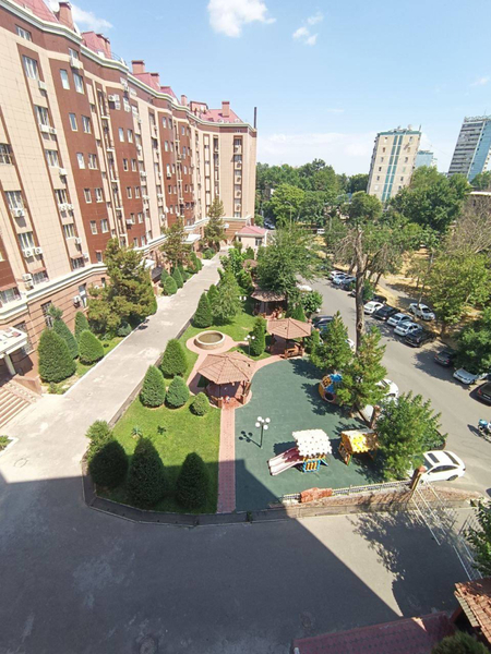 Продам квартиру 2/5/7/57м2 Алайский рынок Ц-2