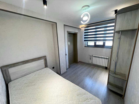 Срочно! На Бобуре - 3х ком, 84м², свежий евроремонт + мебель и техника