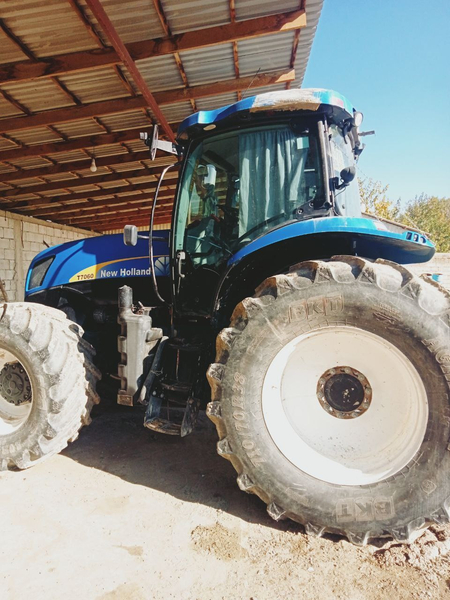 Traktor aparati bilan sotiladi