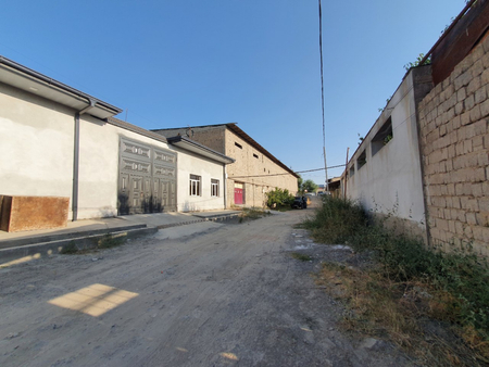 6 sotiq hovli sotiladi
