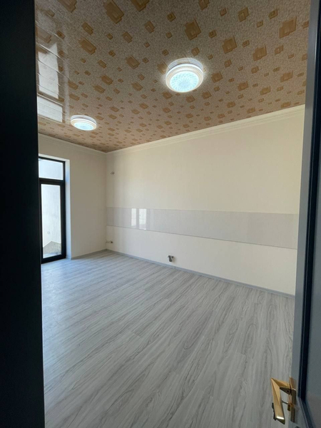 Uch qahramon postdan 3.5km yangi hovli