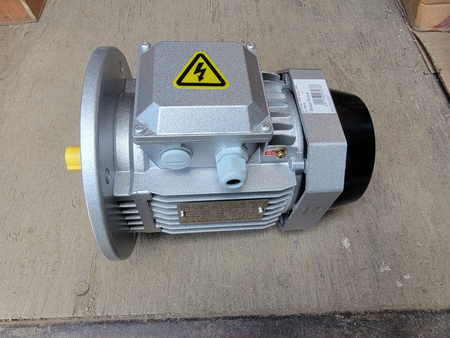 Elektr motor Электродвигатель 0.75 kW 1500 об/мин