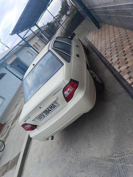 Nexia2 1.6 dons Full 2015 rangi qaymoq. Prabeg 8000. Kraska tozza