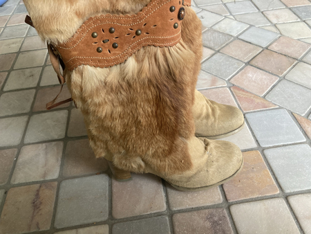 Сапожки женские