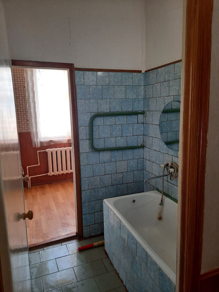 Продаю квартиру Яшнабадский р-он Авиасозлар-3. 1-ком 4-этаж 4-этажном