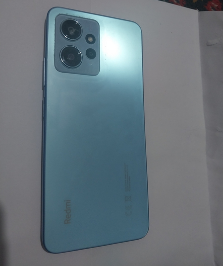 Redmi Note 12 зудлик б.н сотилади.