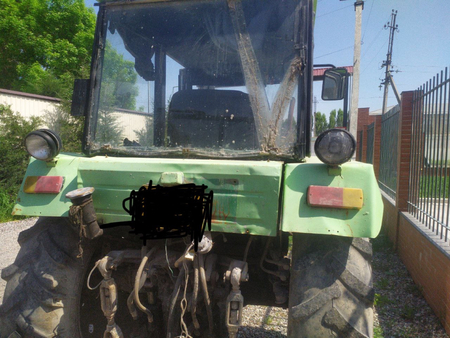 TTZ 80.10 Traktor sotiladi