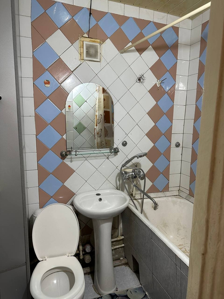 Chilonzor farxatiski yonida 2 xonali xamma sharoitlari bor 400$