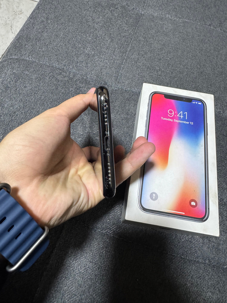 Iphone X sotiladi
