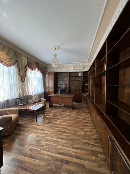 Сдаётся дом на Ракат Боши 12 комнат с бассейн