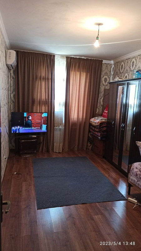 Yangi choshtepa 1 xona 2 etaj sotiladi