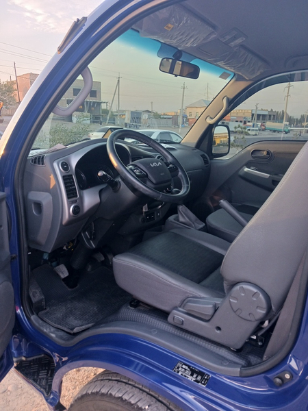 Kia bongo3 сотилади