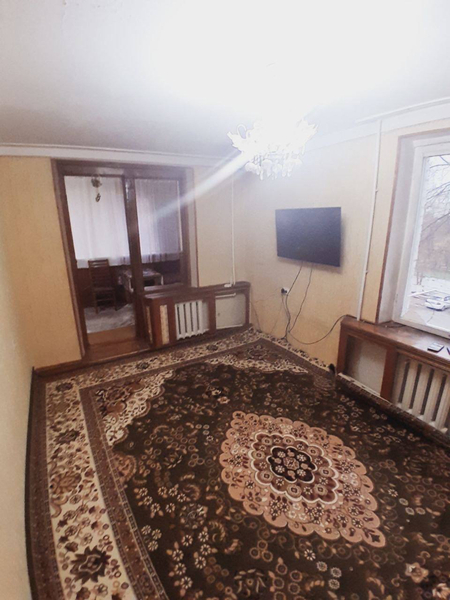 Продам 1в2-3-5 Чиланзар 26 кв. Балкон 2х6