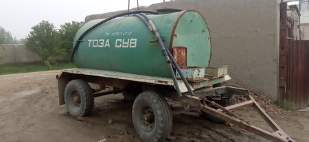 Suv bochkasi sotiladi