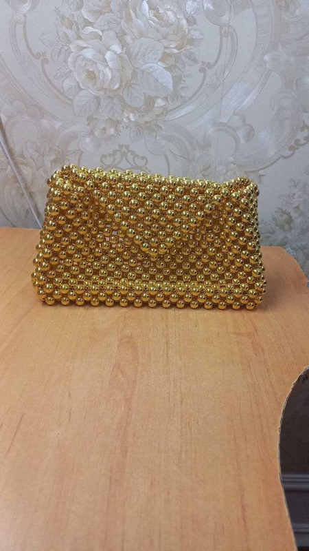Оригинальные сумочки из бусин.