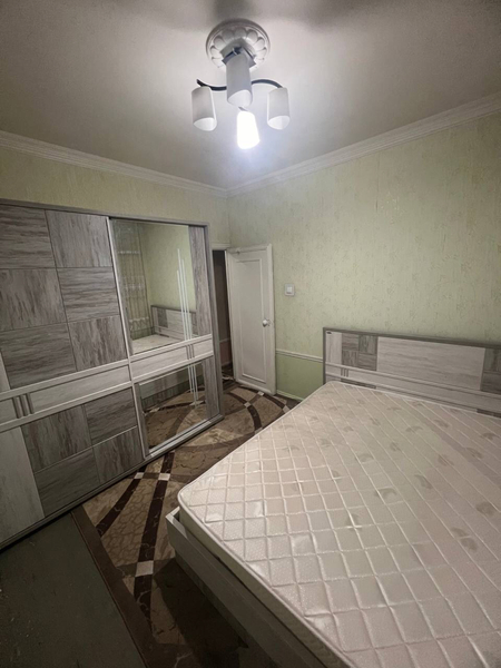 Сергели 8, 3/3/9