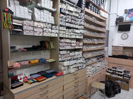 Продаётся мебель оптового магазина оптики