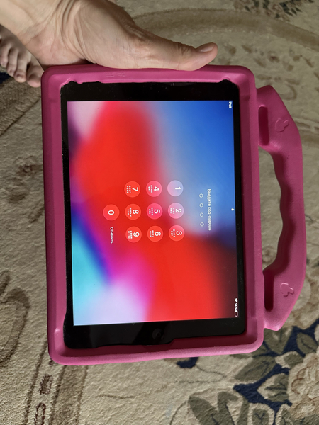 Продается Apple ipad air 1