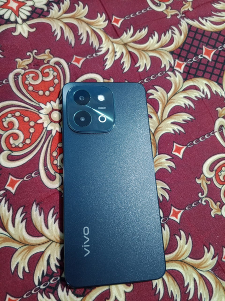 Vivo y 28 8+8 128 ideal koʻrinishda xama narsasi bor