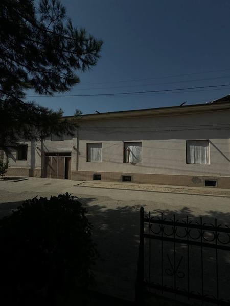 Sergeli qumariqda 6-sotix hovli sotiladi
