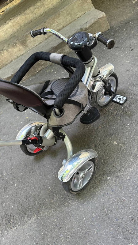 Bolalar uchun velisoped, orqasidigi ruchkasidanam boshqarsa bo’ladi