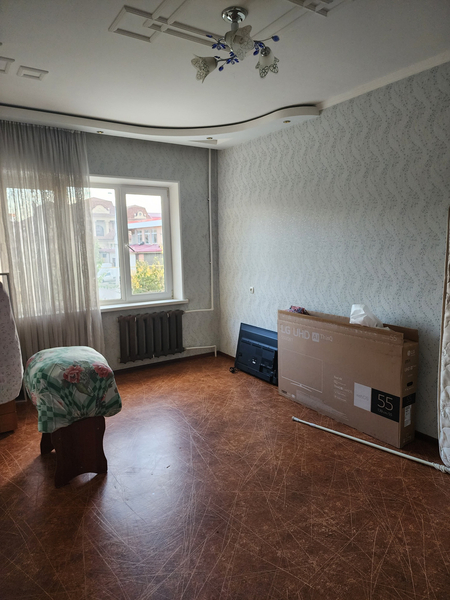 Сдам в 3х комнатную квартиру на Юнус абаде 16.
