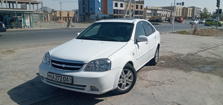 Лассети 1.8 сотилади срочна