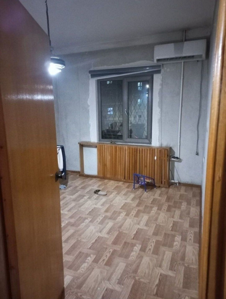 Сергели-7 3/2/9 Балкон 2*6*2*3 Срочна Сотилади. Арзон Нархда.