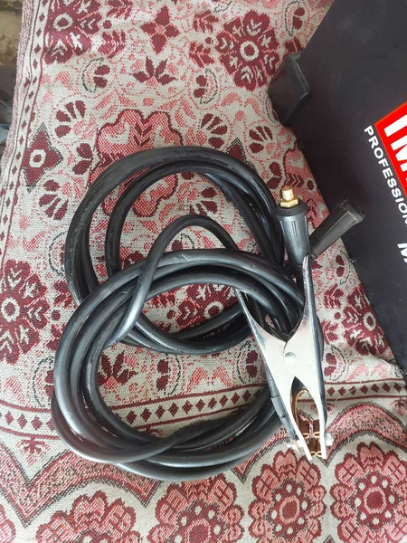 Kempi svarka
Elektrod svarka 
Yengi 1oy ishlatilgan