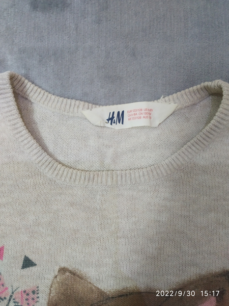 Кофточка фирмы H&M на 6-8 лет, рост 122-128см. Цена: 35.000 сум