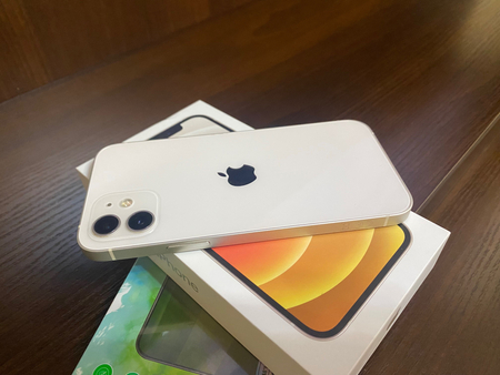 iPhone 12 (64Гб) полный комплект