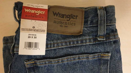 Фирменные джинсы Wrangler из США. На подростка или худого мужчину.