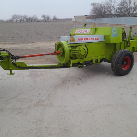 Markant55 aparati va traktor.