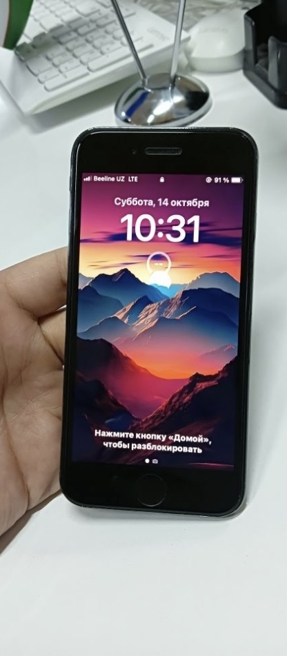 айфон se/2022 64gb,идеал коробка документ йок