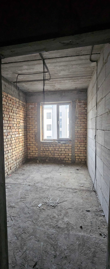 Продаю 2х комнатную ,ориентир метро Дустлик 46м2 (м999)