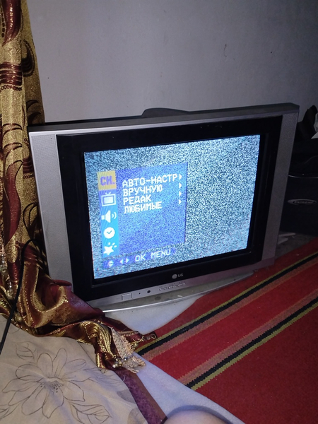 Продам телевизор- LG