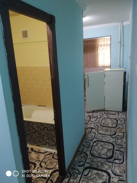 Продаётся Чирчик 2ком 3мик 1этаж