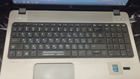 Noutbook  hp  CORE  i5 DDR 4  2.5 GHz hamma jihozlari bilan birga
