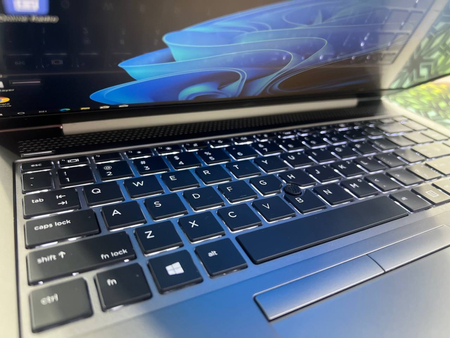 HP ZBOOK Core i5-8gen 8/256GB