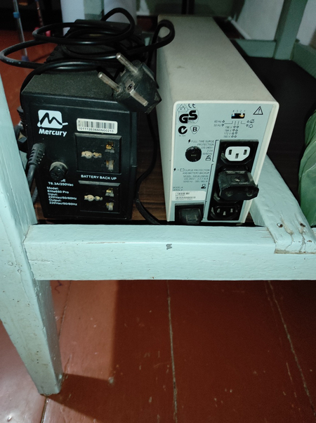 Продается UPS.APC.Бесперебойник.