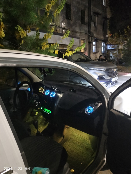 Matiz sotiladi srochniy 35 mlnga sotiladi